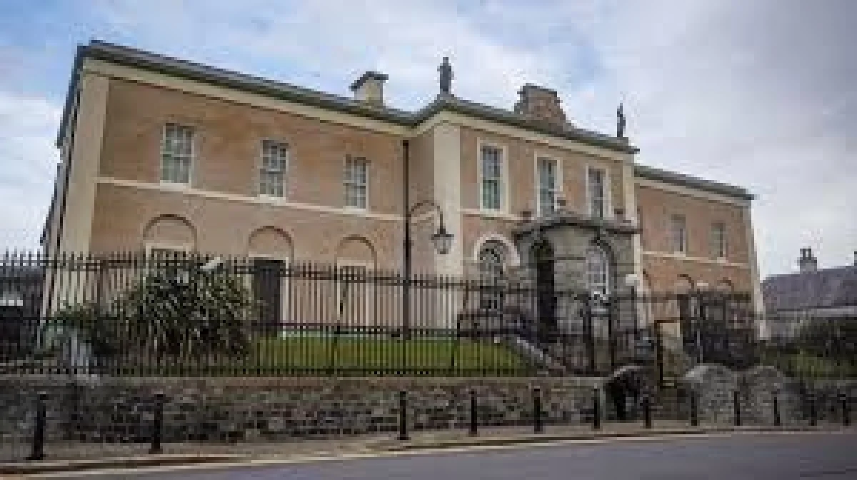 Police Service Of Northern Ireland officer seriously hurt after stolen ...