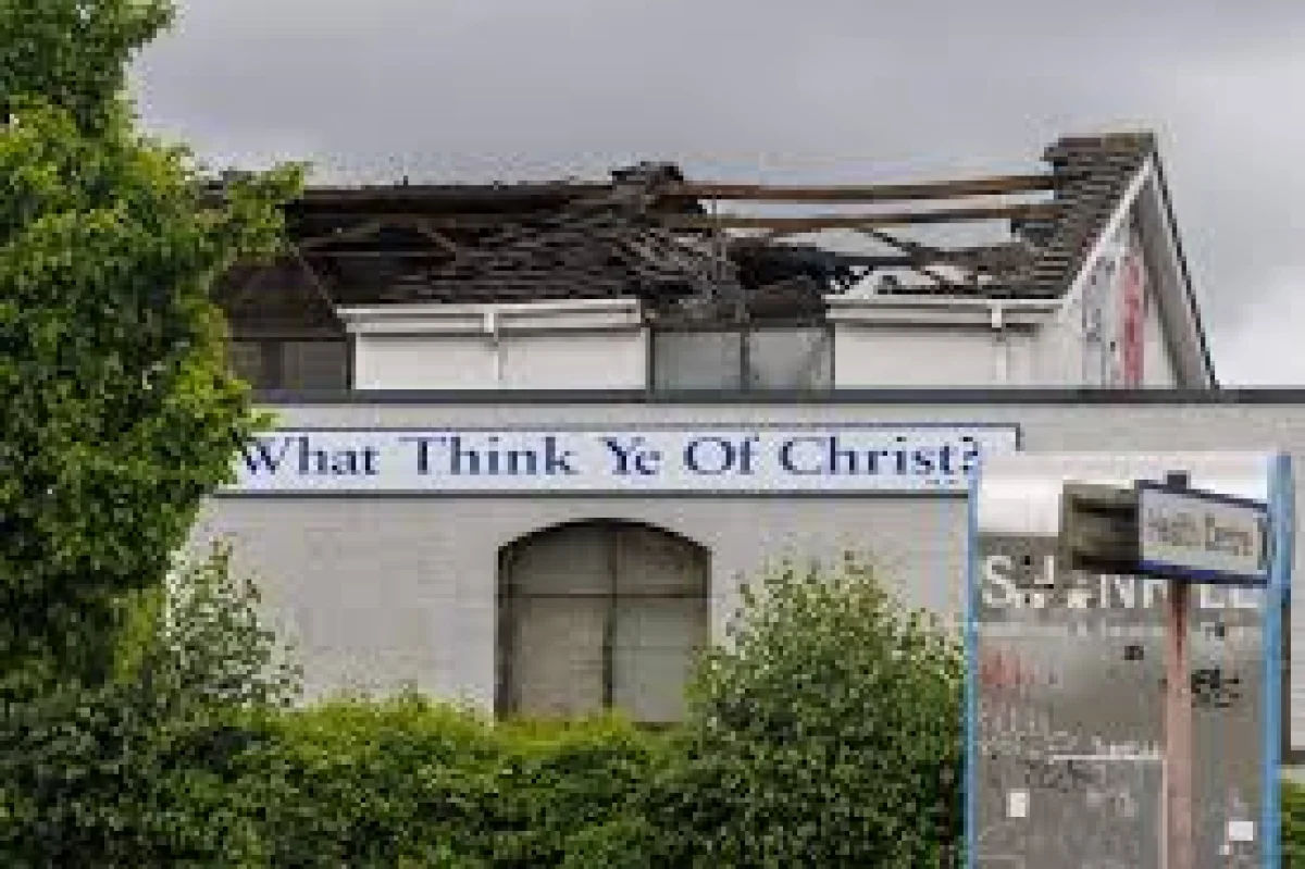 Fire at former gospel hall on Shankill Road treated as hate crime — Mogaz