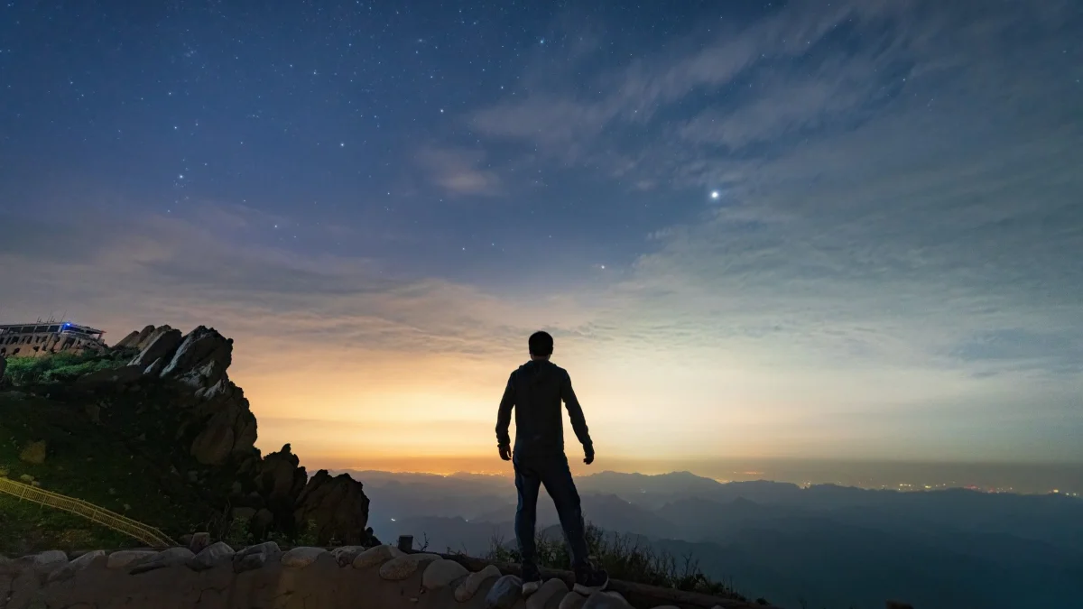 Daytime Arietids Meteor Shower peaks in daylight on June 7, 2026 — Mogaz